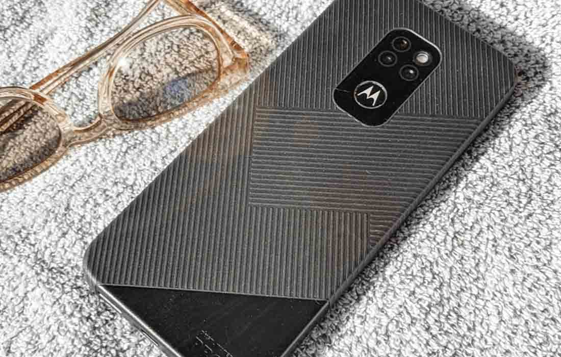 Motorola Defy, ecco il rugged della casa alata